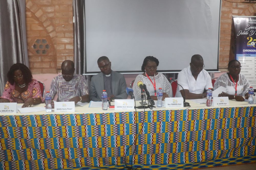 Jubilé d’argent de l’EEPT Adidogomé : Le Comité d’organisation sonne la ...